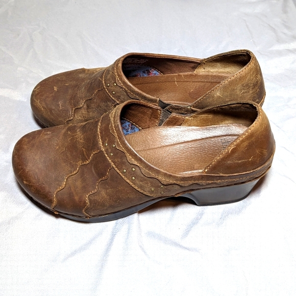 Dansko | Shoes | Dansko Hailey Clogs Size 8 Brown | Poshmark